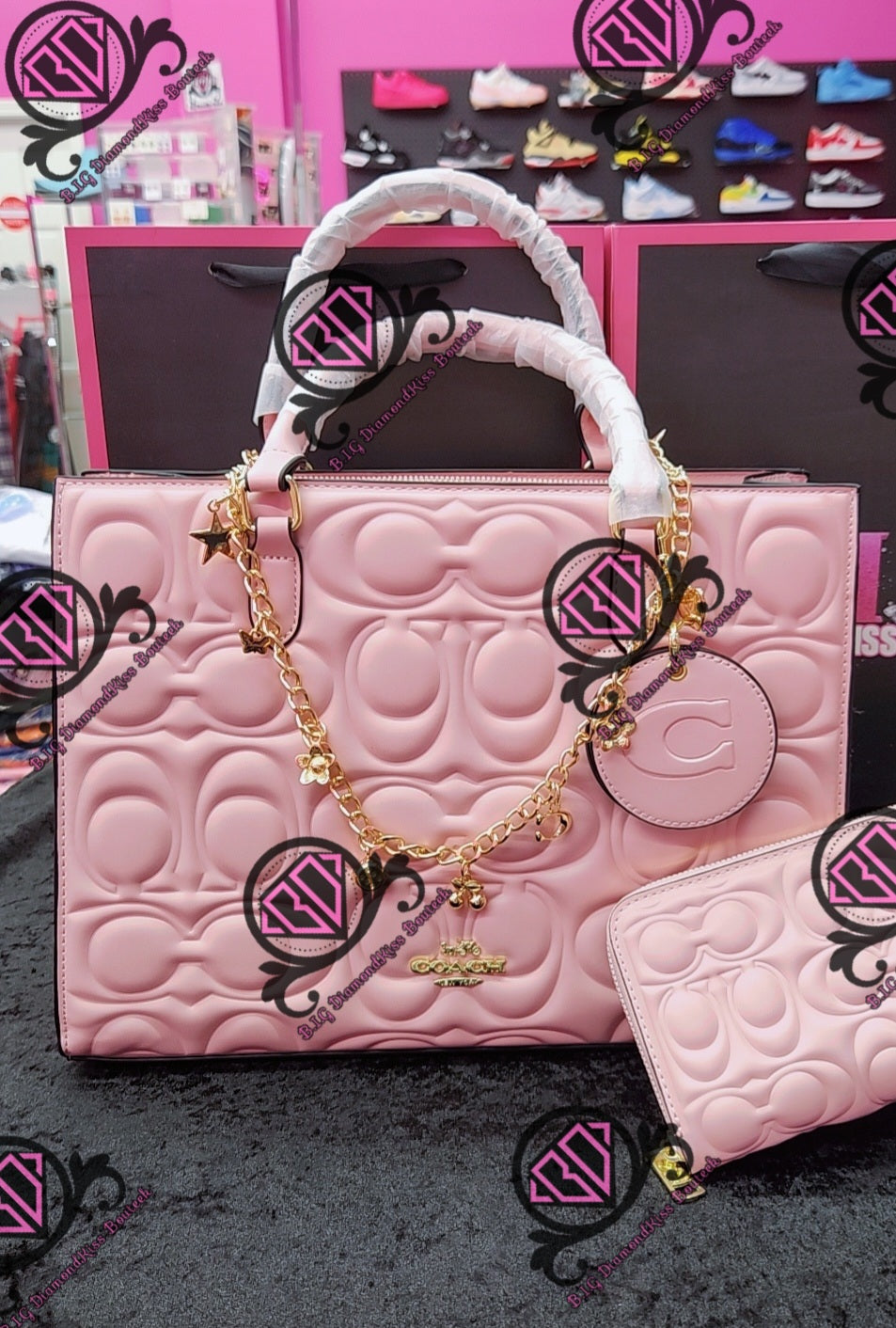 Embossed Maggie Sets – B.I.G DiamondKiss Bouteek